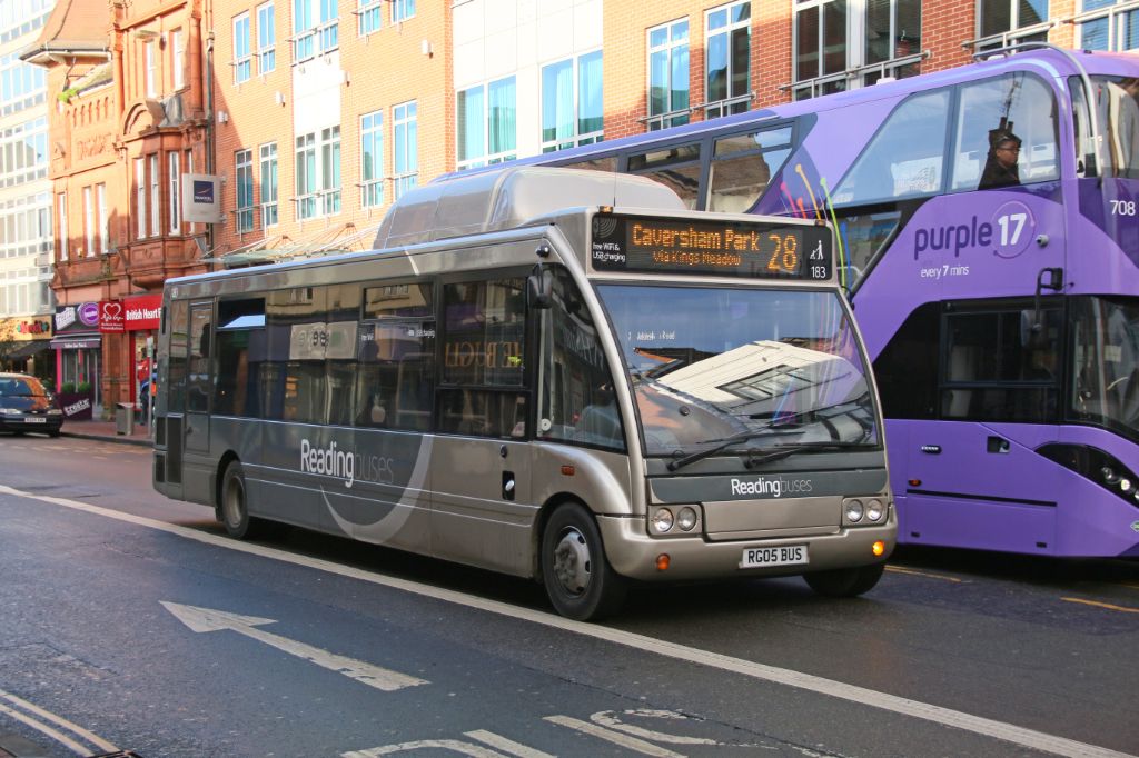 Buses and Coaches in Reading (Gallery Three) - hobbiesphotographic